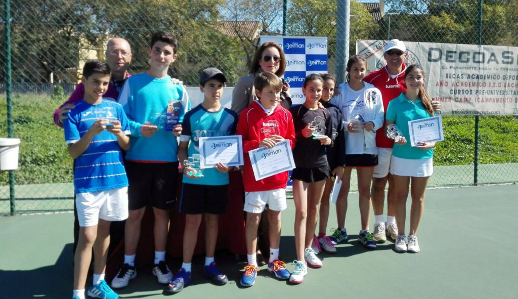 Grupo Beiman con el tenis - Clínica Beiman